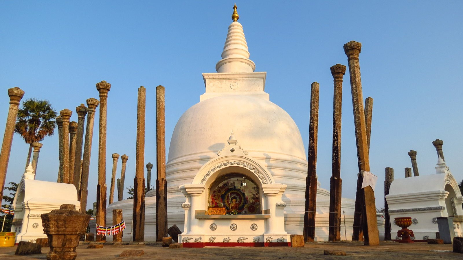 Anuradhapura Stupa Monsrilanka